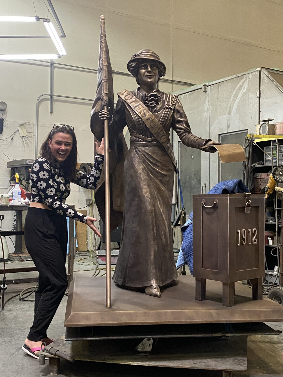 Frances Munds Suffrage Statue - Arizona Women's History Alliance